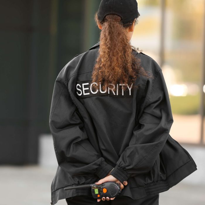 Tenue d’un agent de sécurité : Vêtement, équipement et réglementation ...
